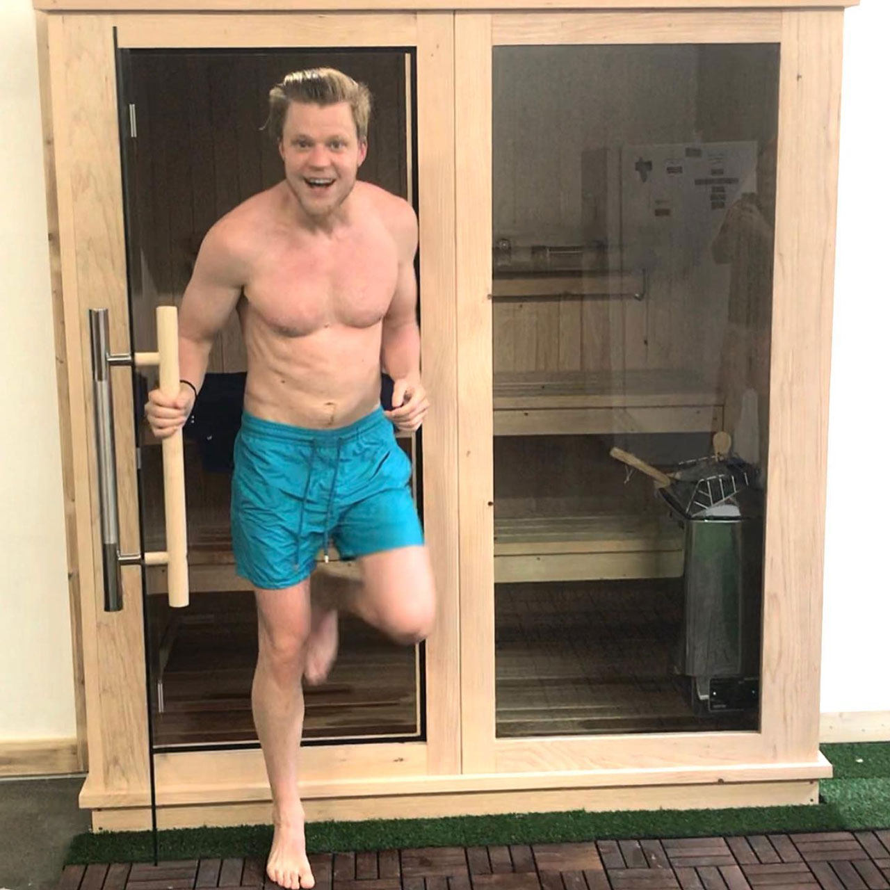 Are Saunas Good for Colds? Benefits of Contrast Therapy with Ice Baths ...