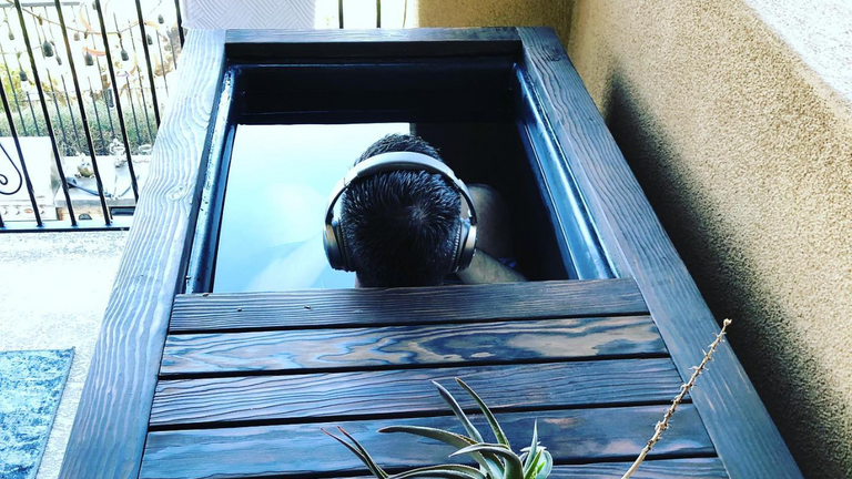 Cold Plunge Tanks AI & App-Controlled Home Recovery – Renu Therapy